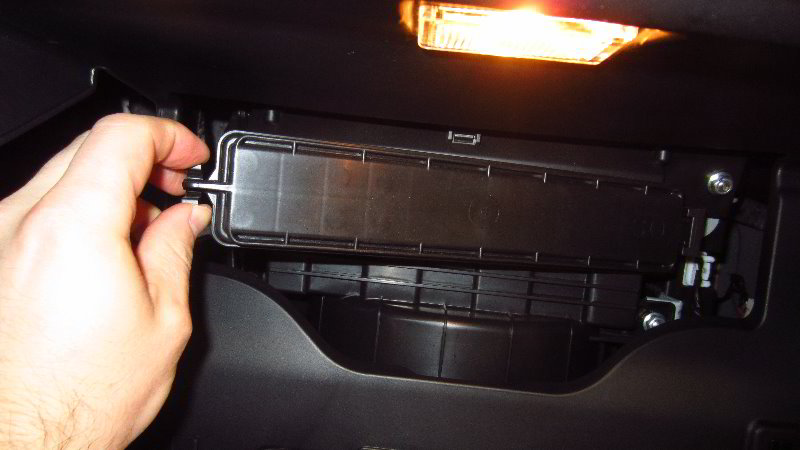 2017-2022-Kia-Sportage-Cabin-Air-Filter-Replacement-Guide-016