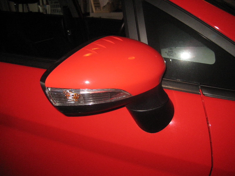 Ford-Fiesta-Side-View-Mirror-Turn-Signal-Light-Bulb-Replacement-Guide-001